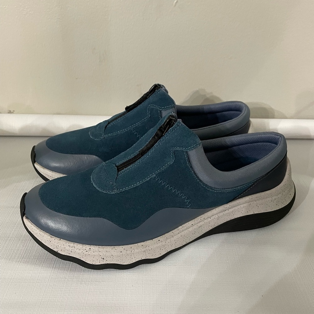 Clarks Collection Suede Clogs Juant Way Blue/Gray Sho… - Gem